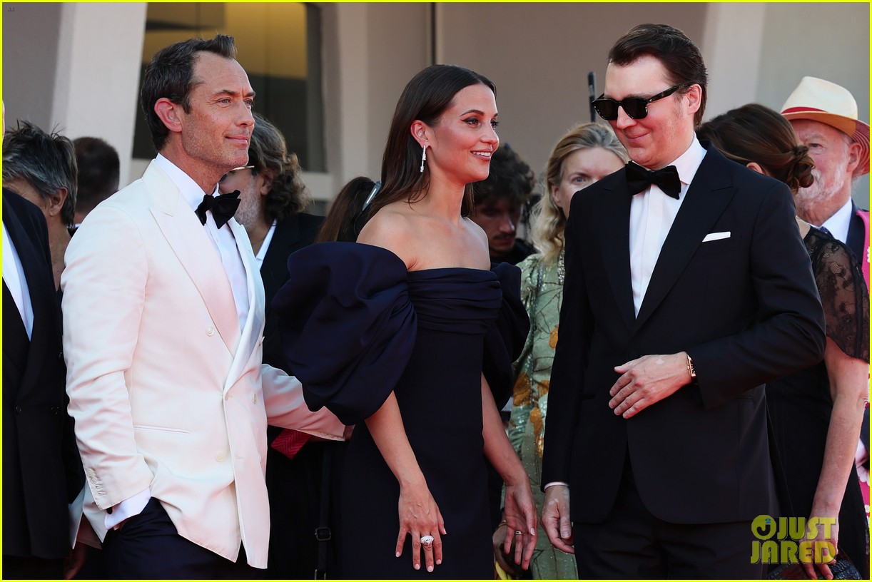 Jude Law, Alicia Vikander & Paul Dano Join 'The Wizard of the Kremlin' Cast on Red Carpet at ...