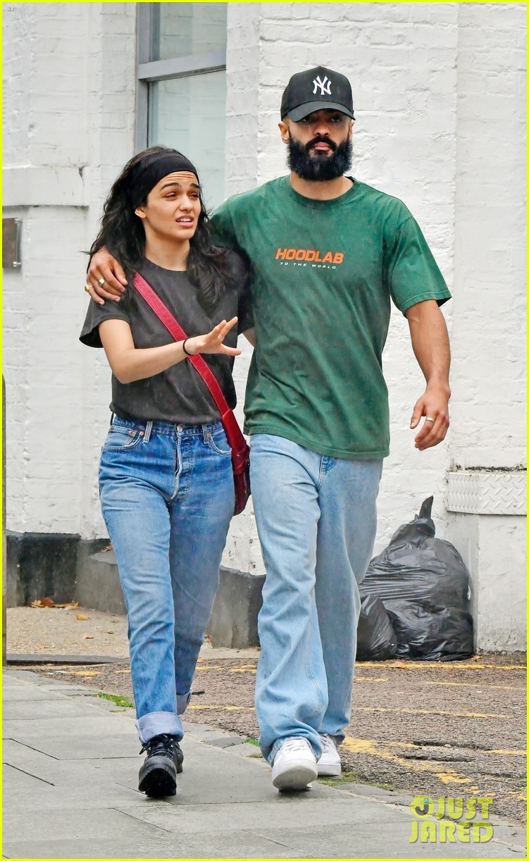 Rachel Zegler Spotted on London Stroll with New Boyfriend Nathan Louis ...