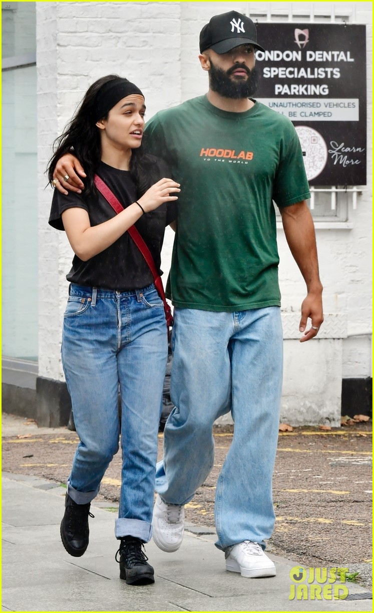 Rachel Zegler Spotted on London Stroll with New Boyfriend Nathan Louis ...