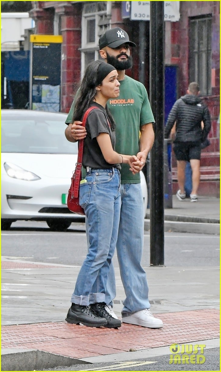 Rachel Zegler Spotted on London Stroll with New Boyfriend Nathan Louis ...