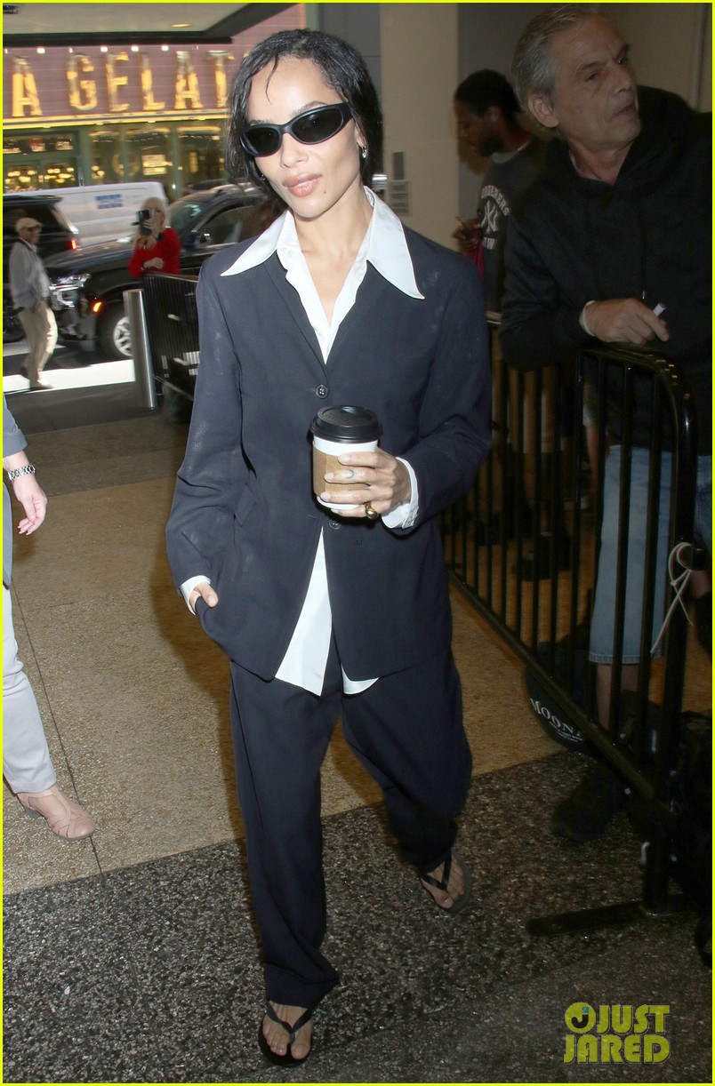 Zoe Kravitz & Austin Butler Reveal How They First Met, Talk Initial ...