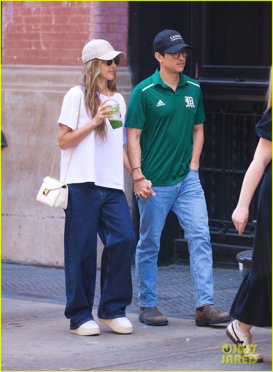 Jessica Alba & Danny Ramirez All Smiles During Friday Outing In New ...