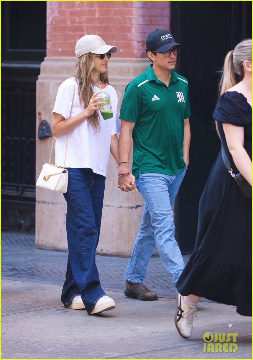 Jessica Alba & Danny Ramirez All Smiles During Friday Outing In New ...