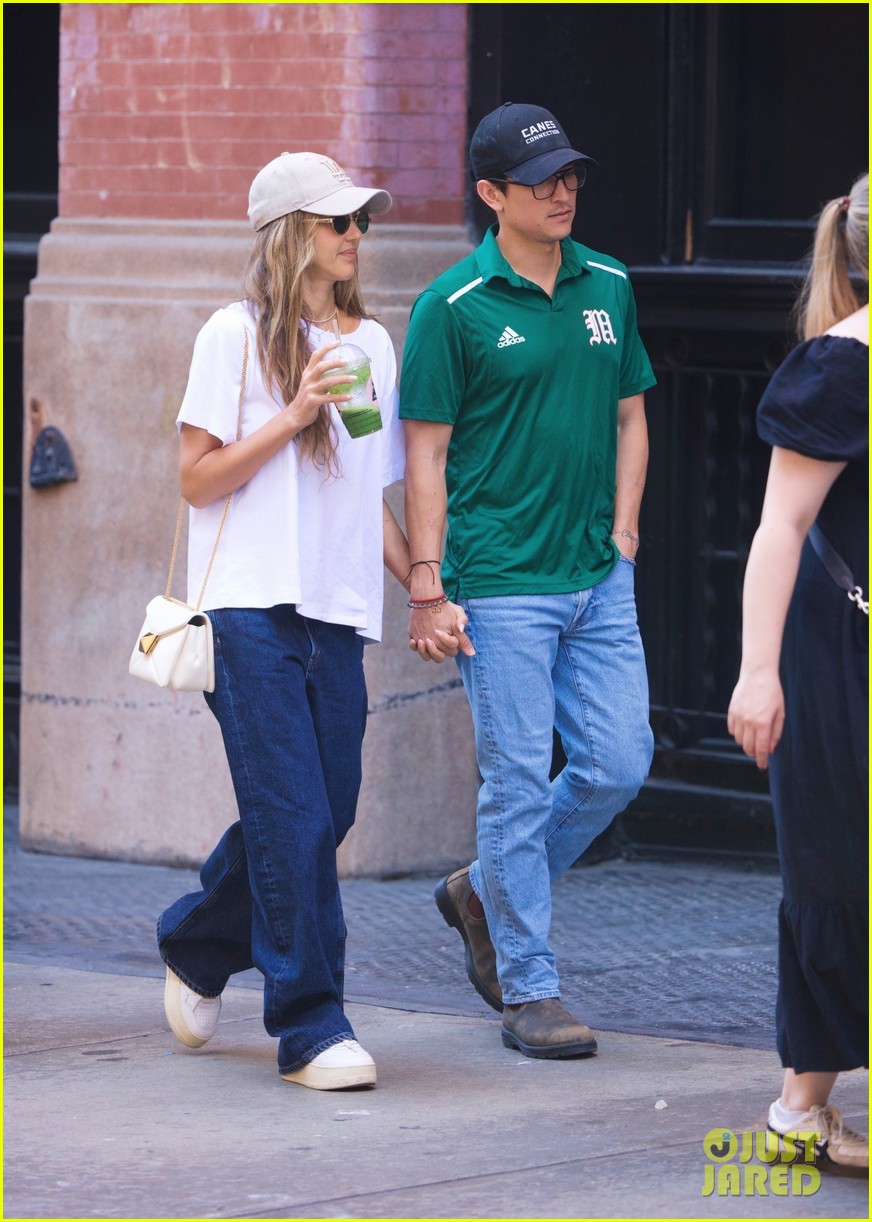 Jessica Alba & Danny Ramirez All Smiles During Friday Outing In New ...