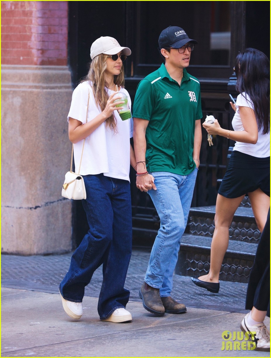 Jessica Alba & Danny Ramirez All Smiles During Friday Outing In New ...