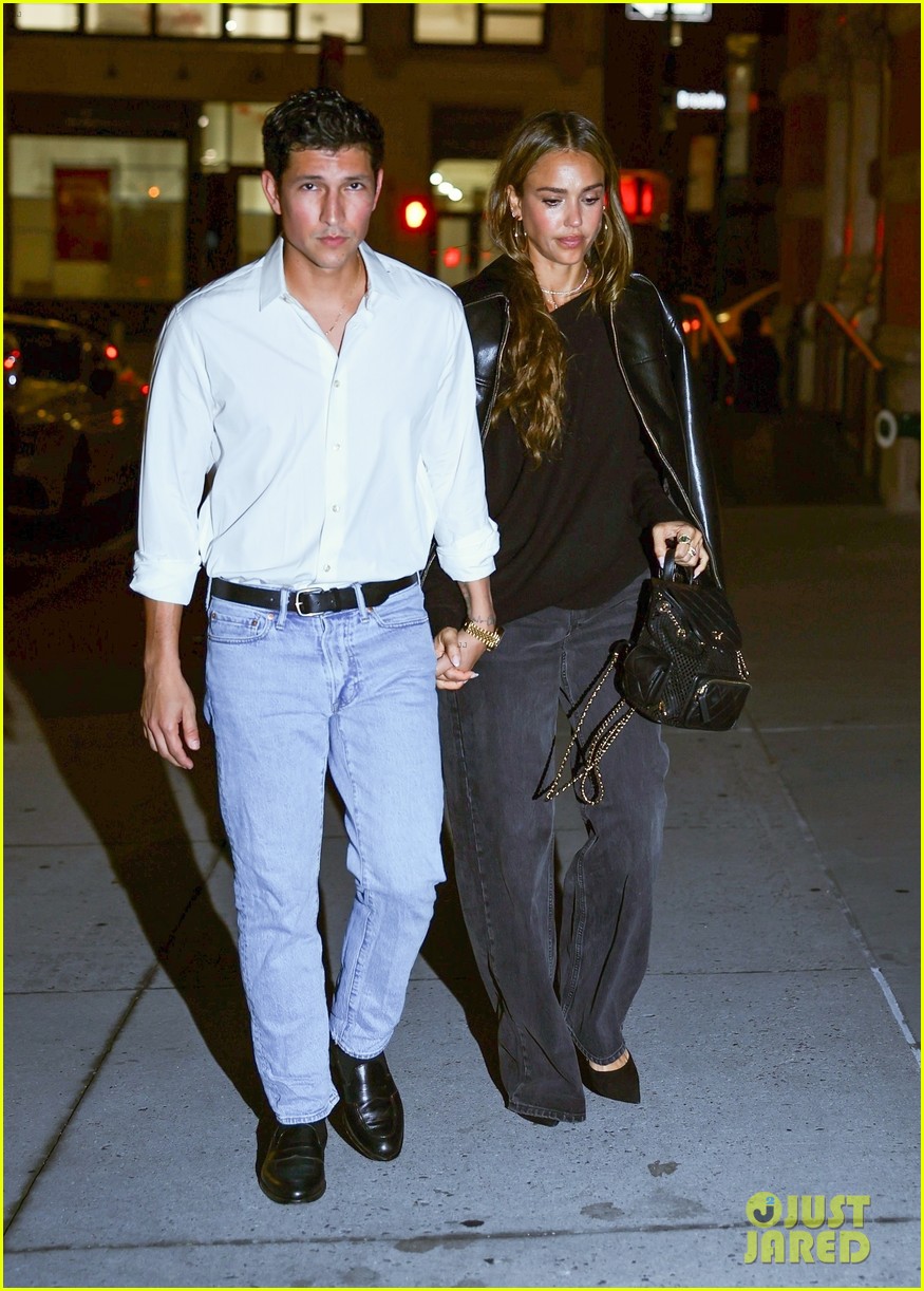 Jessica Alba & Boyfriend Danny Ramirez Celebrate His 33rd Birthday in ...