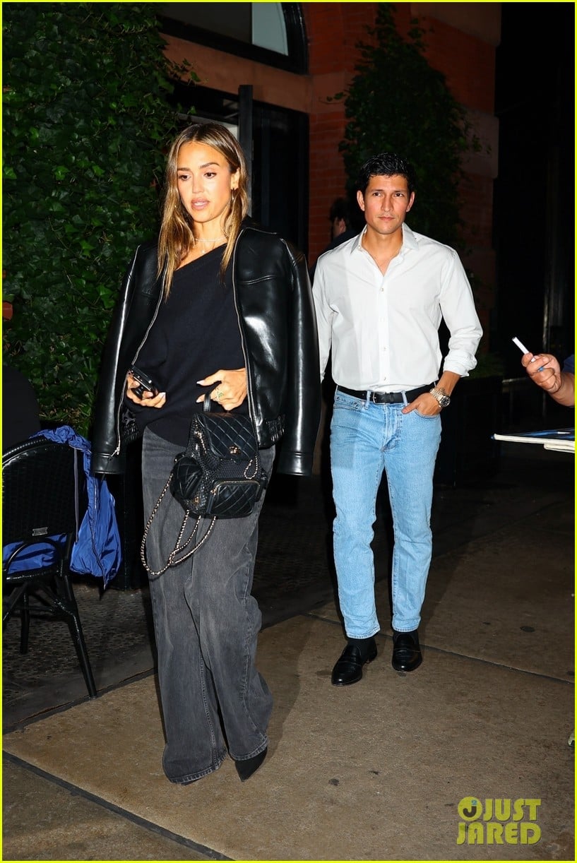 Jessica Alba & Boyfriend Danny Ramirez Celebrate His 33rd Birthday in ...