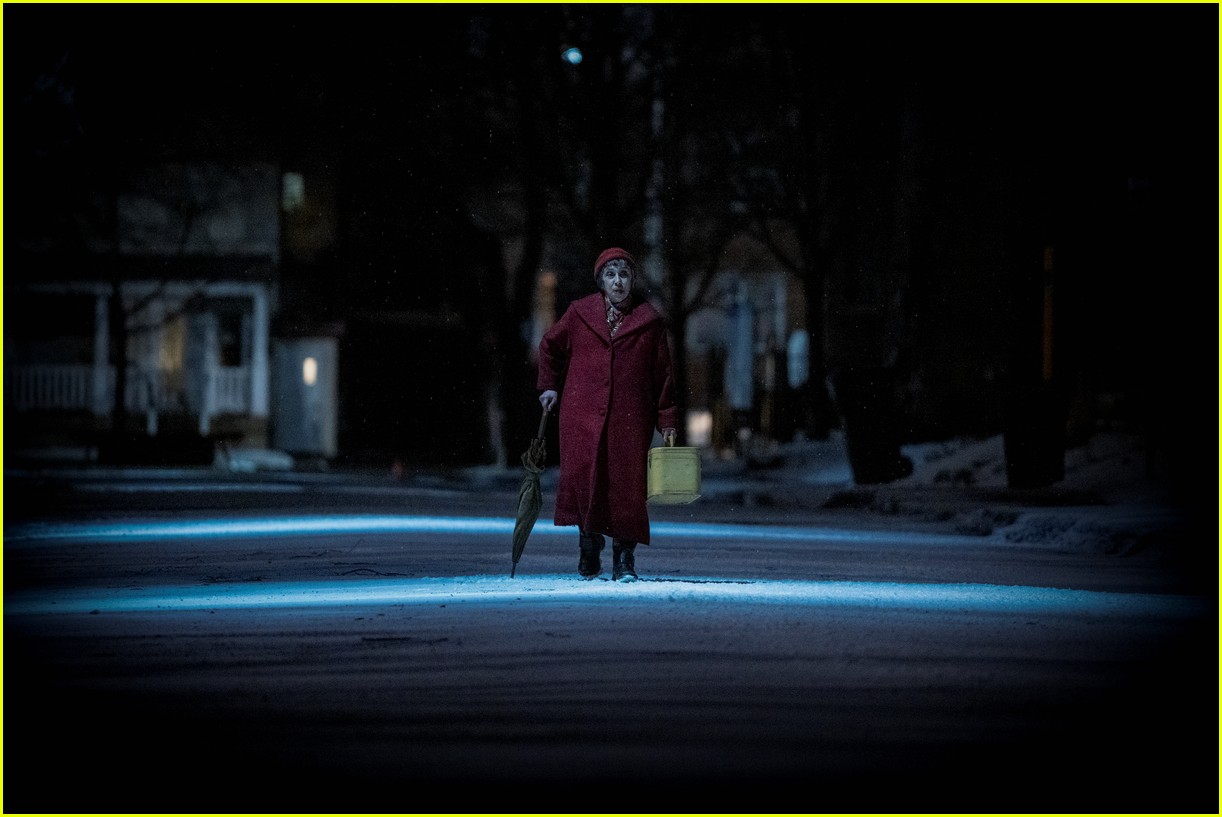 'Vicious' Trailer: Dakota Fanning Gets Trapped In New Horror Movie ...