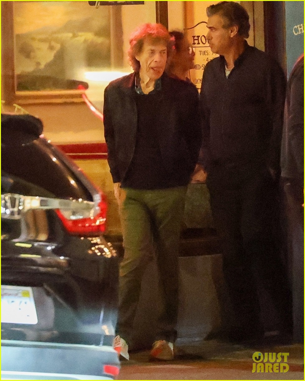 BFFs Leonardo DiCaprio & Tobey Maguire Spotted Getting Dinner with Rock ...