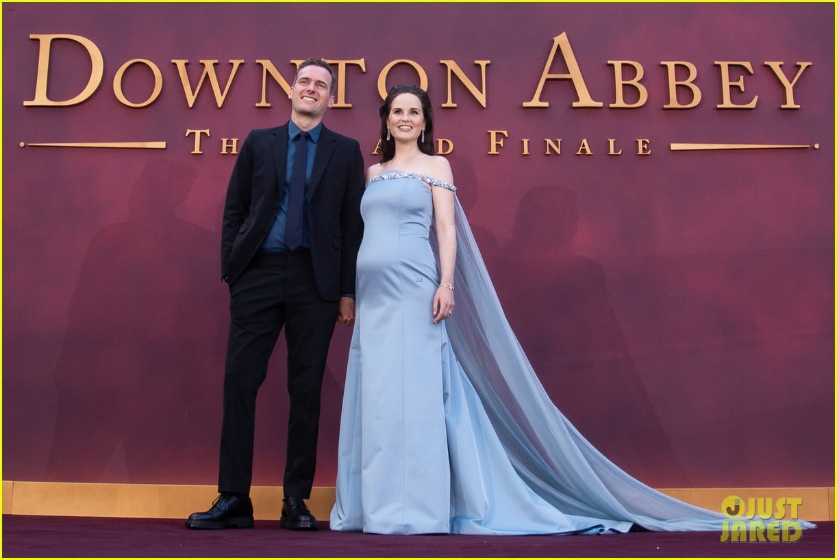 Michelle Dockery Reveals Pregnancy at 'Downton Abbey' Premiere, Expecting First Child with ...