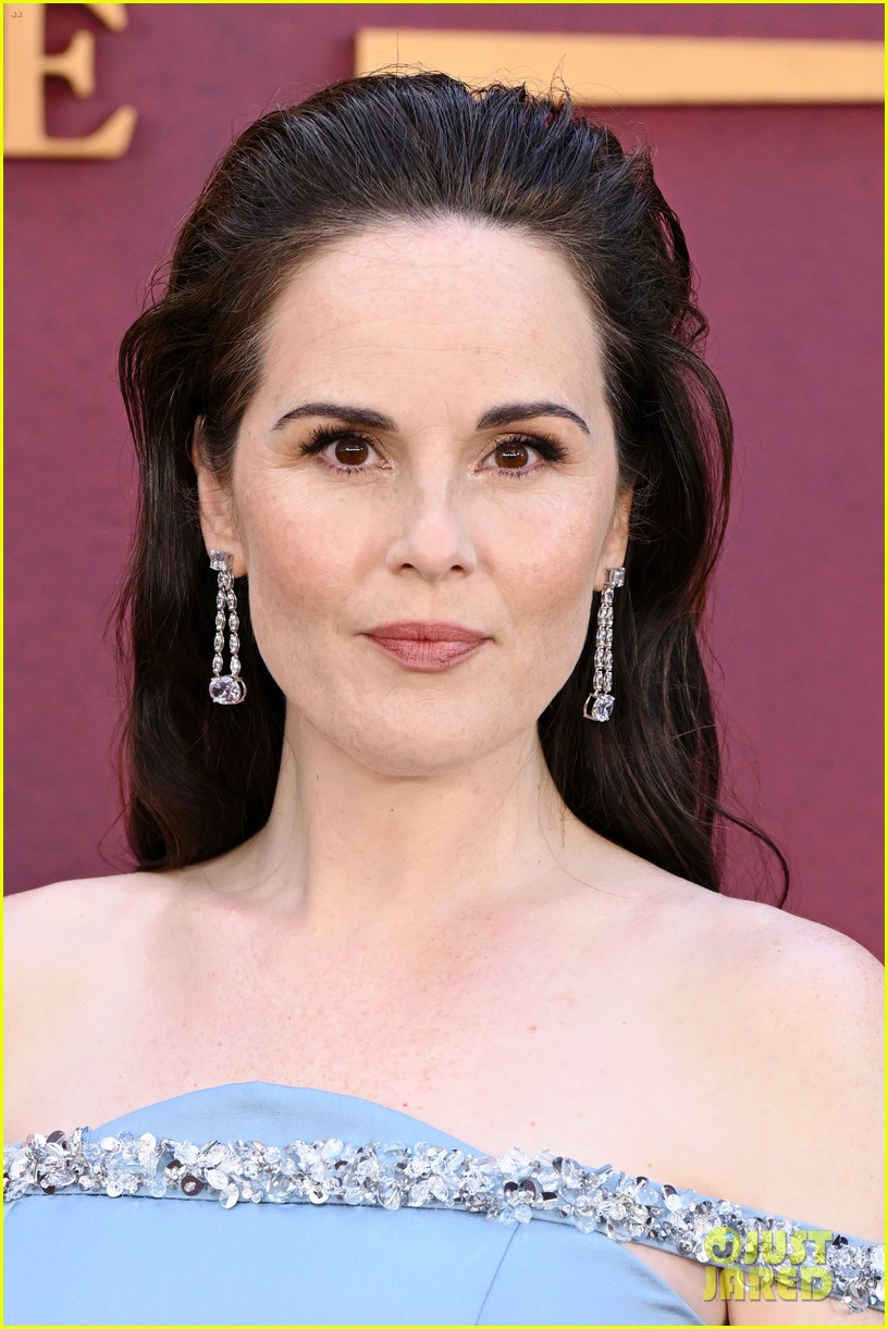 Michelle Dockery Reveals Pregnancy at 'Downton Abbey' Premiere, Expecting First Child with ...