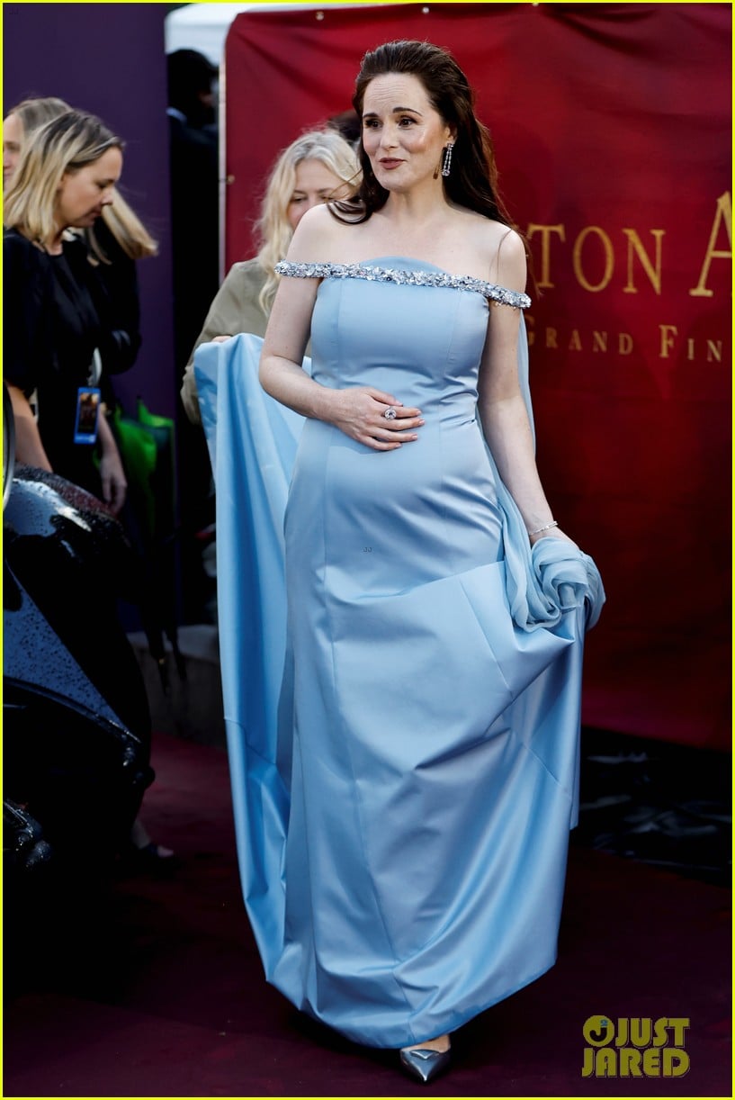 Michelle Dockery Reveals Pregnancy at 'Downton Abbey' Premiere, Expecting First Child with ...