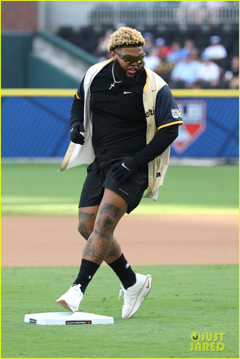 Druski Goes Viral for 'Whiteface' Skit at NASCAR Race, Covering His ...