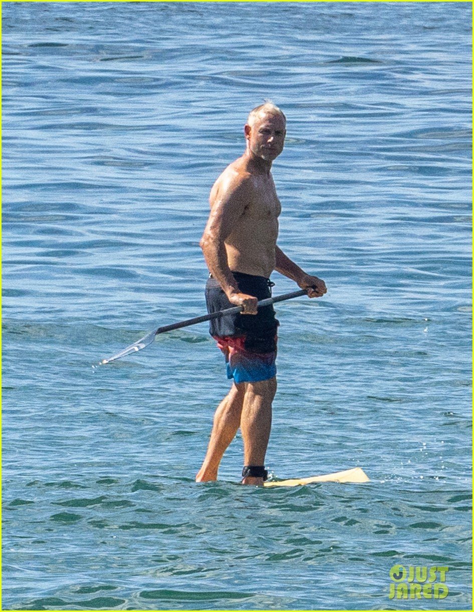 Jessica Simpson's Ex Eric Johnson Spotted Going Shirtless for Paddle ...
