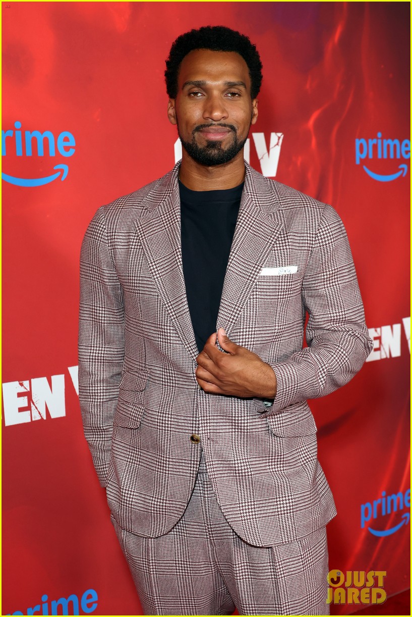 London Thor Shows Off Baby Bump at 'Gen V' Season 2 Premiere With Jaz ...