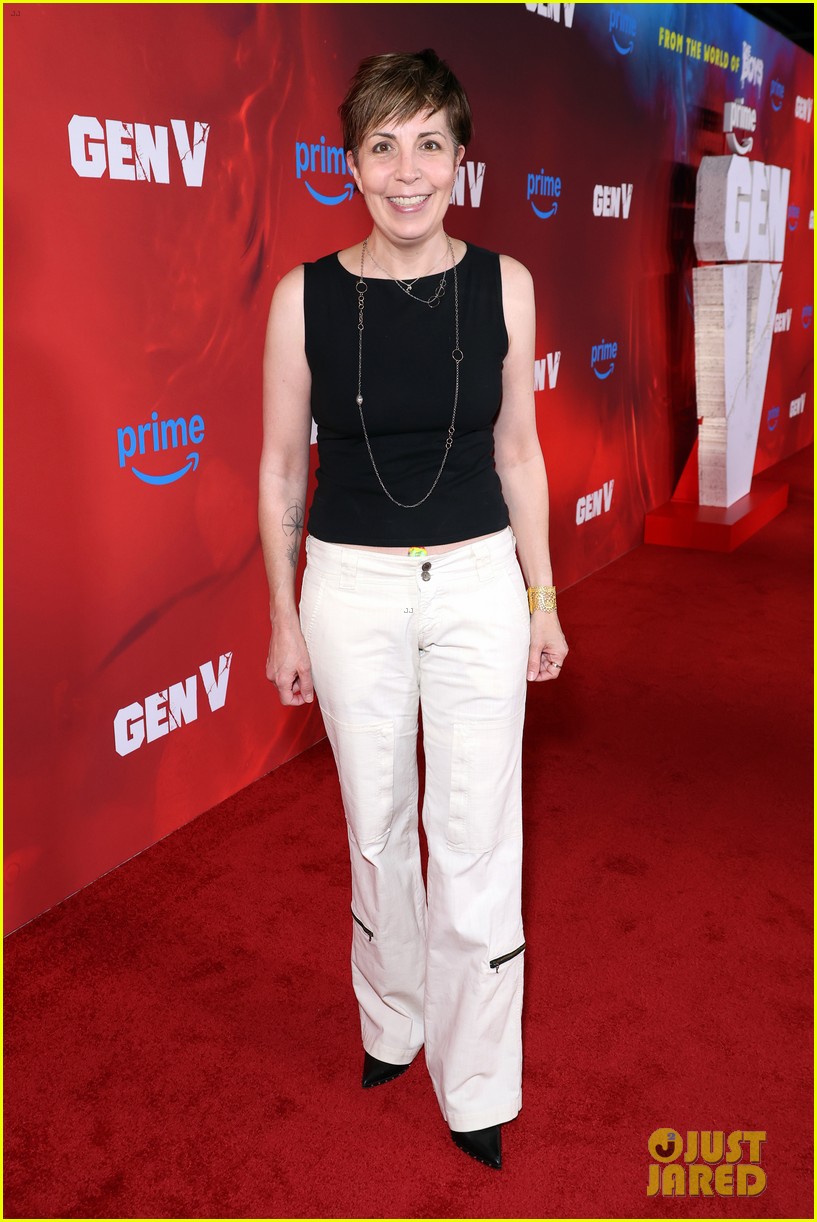 London Thor Shows Off Baby Bump at 'Gen V' Season 2 Premiere With Jaz ...