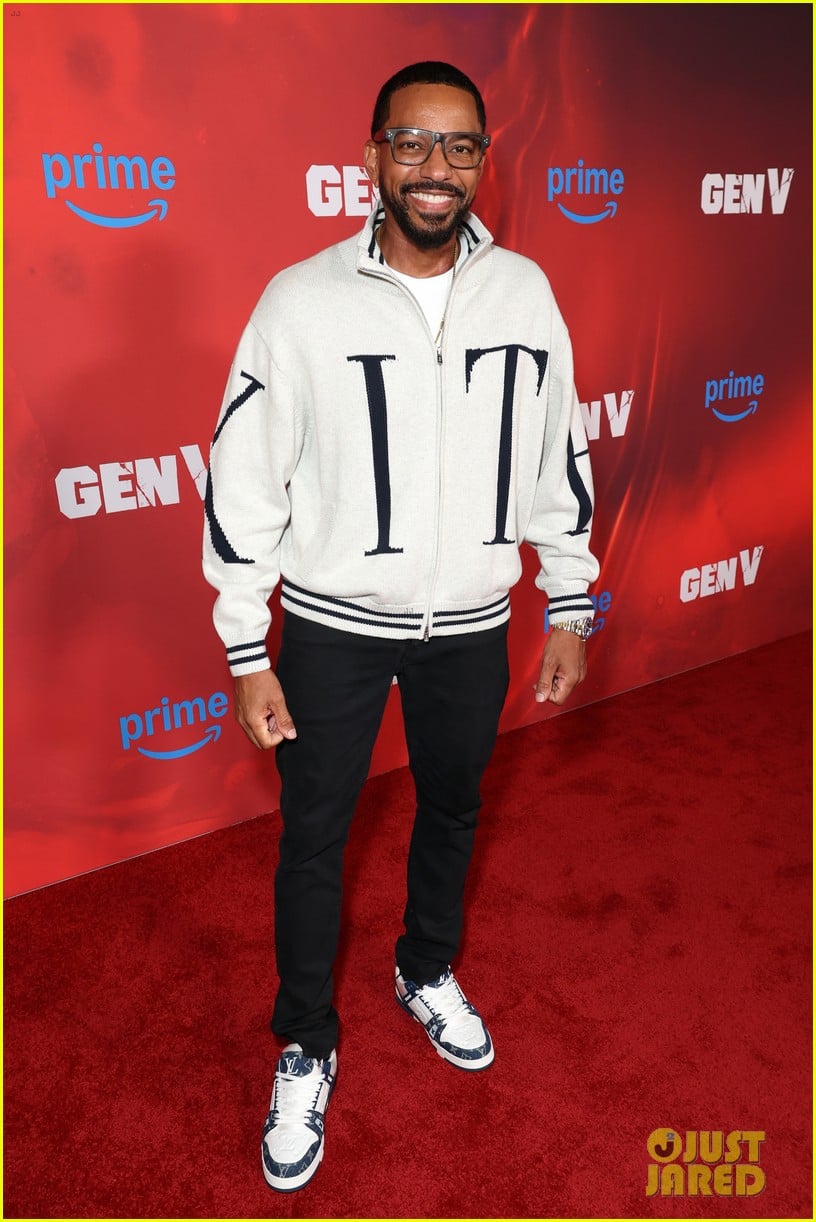 London Thor Shows Off Baby Bump at 'Gen V' Season 2 Premiere With Jaz ...