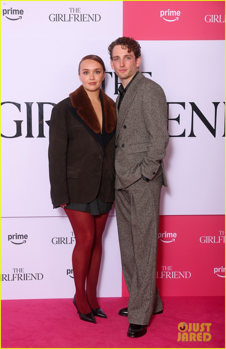 Robin Wright Joins Olivia Cooke & Laurie Davidson at 'The Girlfriend ...