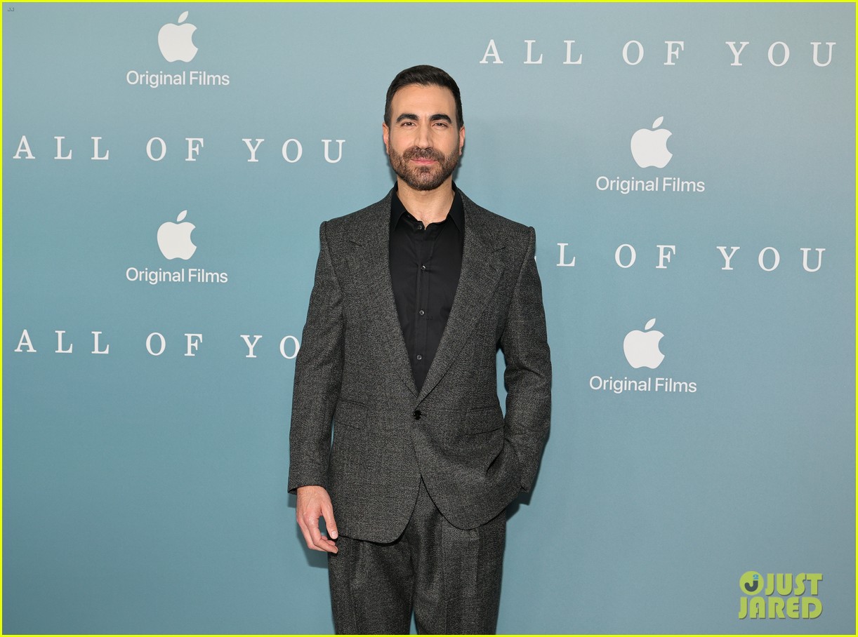 Brett Goldstein & Imogen Poots Step Out for 'All of You' Premiere in ...