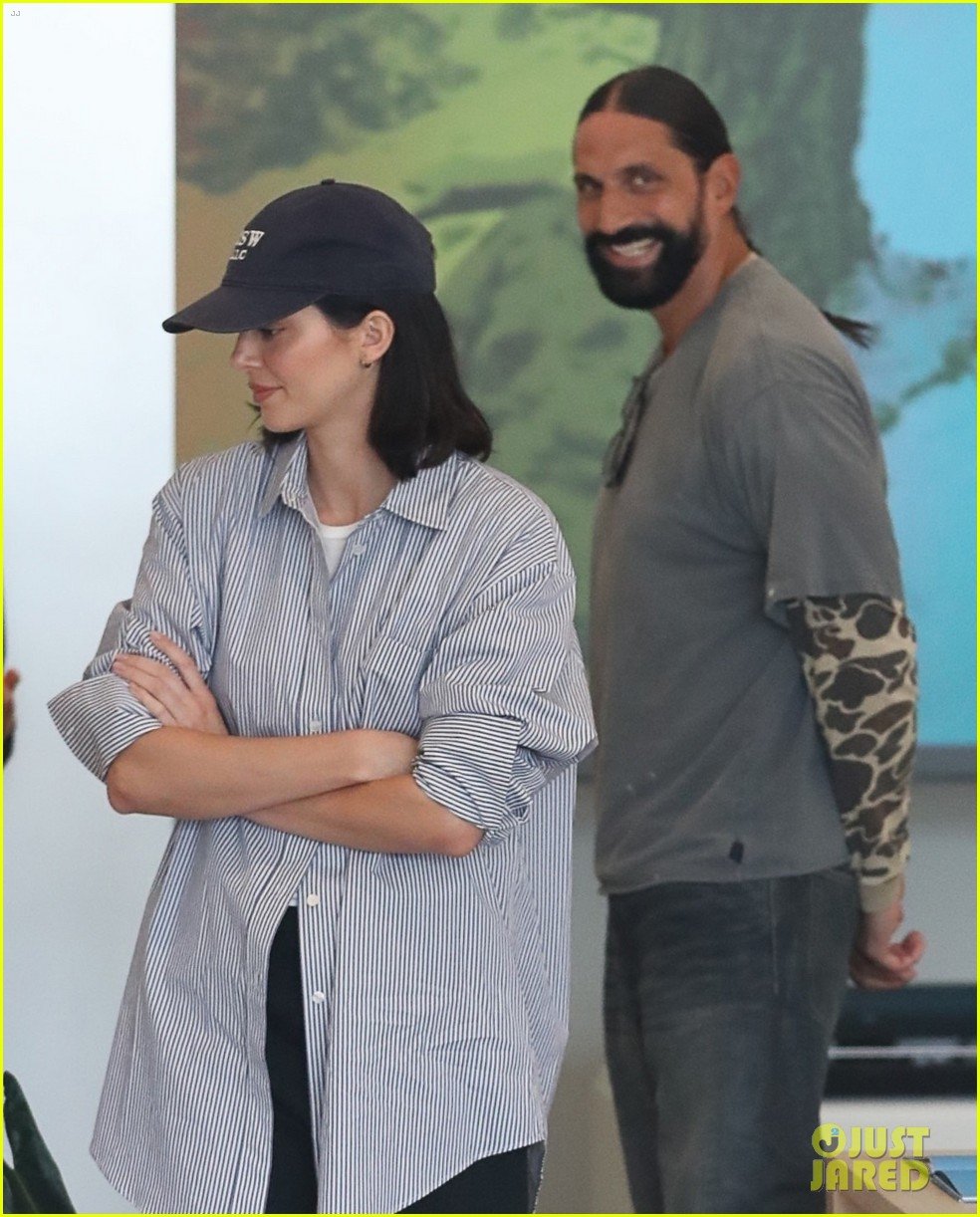 Kendall Jenner Goes Book Shopping with Swedish Perfumer Ben Gorham in West Hollywood: Photo ...
