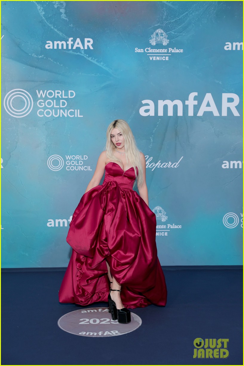 Halsey Wins amfAR Auction for Custom Julian Schnabel at Venice Charity ...