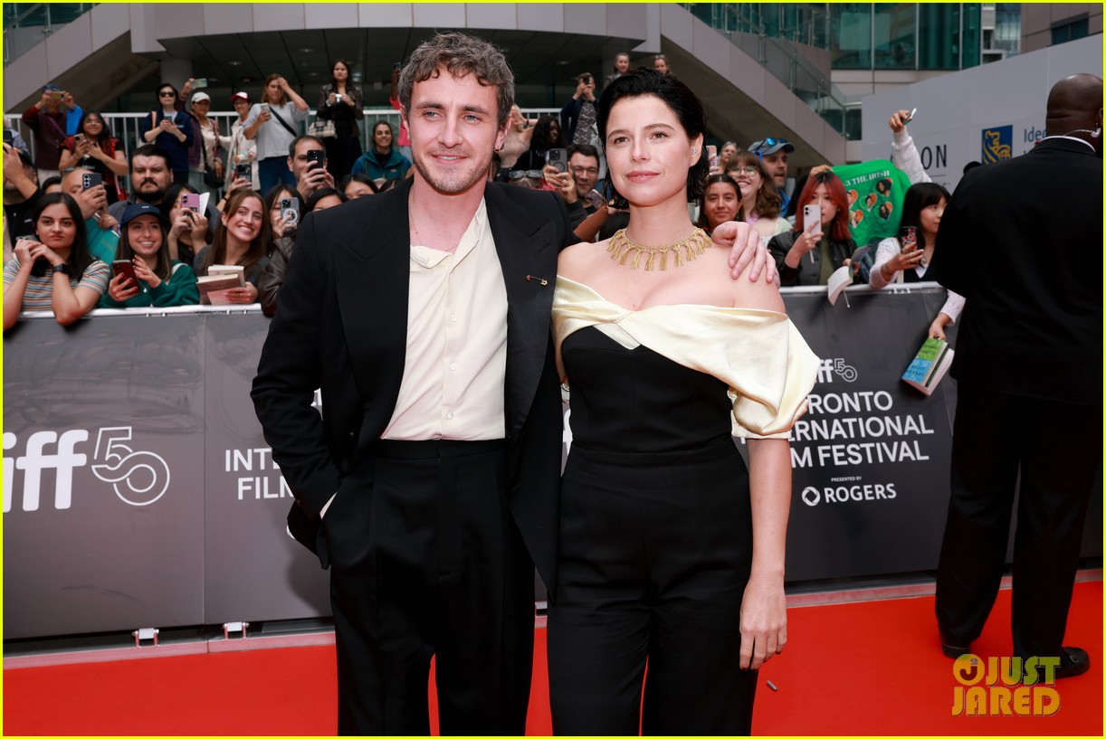 Paul Mescal & Jessie Buckley Premiere New Movie 'Hamnet' at TIFF 2025 ...