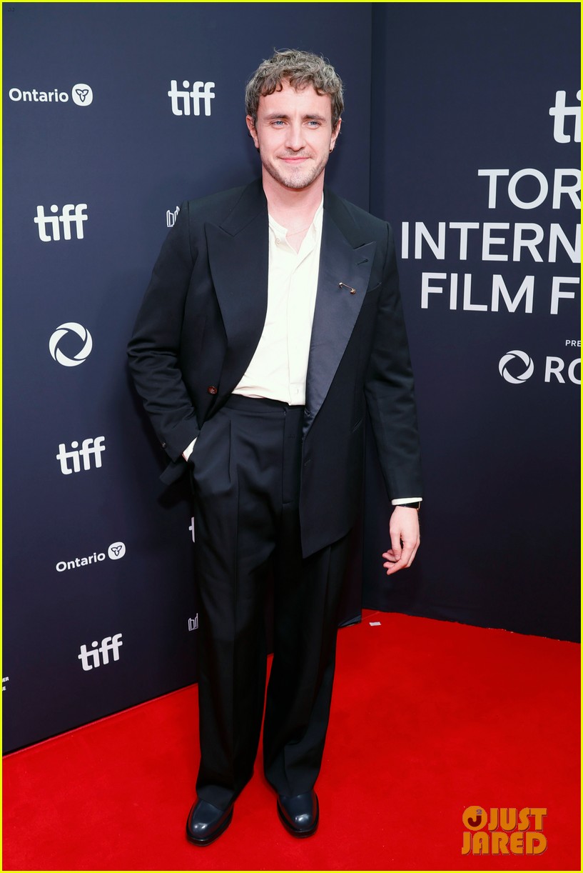 Paul Mescal & Jessie Buckley Premiere New Movie 'Hamnet' at TIFF 2025 ...