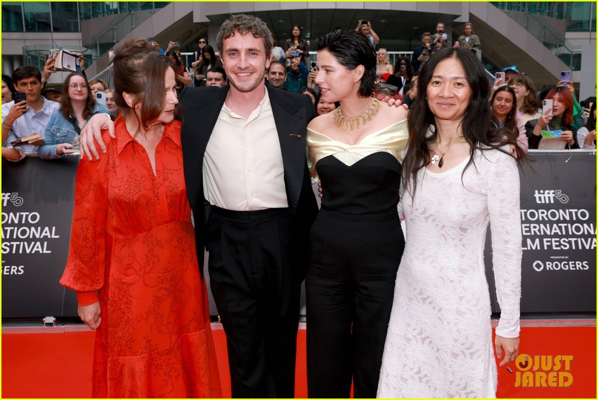 Paul Mescal & Jessie Buckley Premiere New Movie 'Hamnet' at TIFF 2025 ...