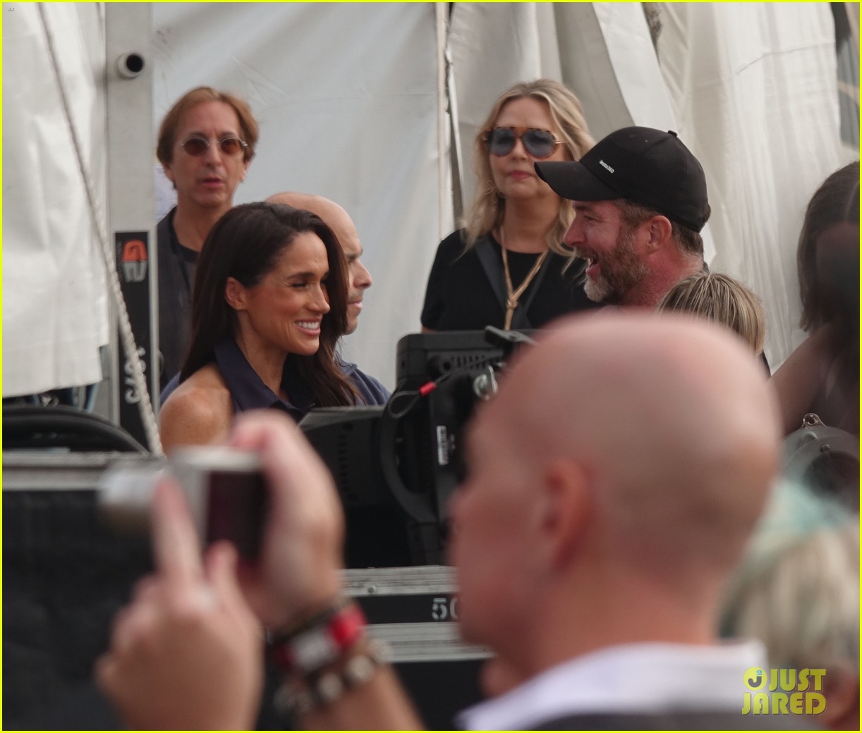Prince Harry & Meghan Markle Make Surprise Appearance at First Responders Benefit Concert After ...