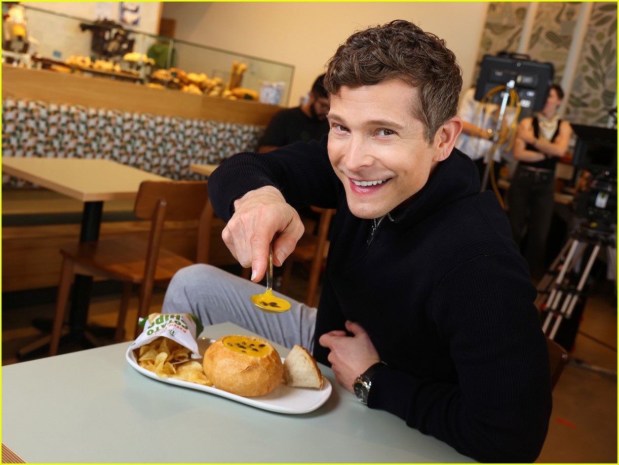 Gilmore Girls' Jared Padalecki & Matt Czuchry Reunite, Years After Playing Rory's Boyfriends ...