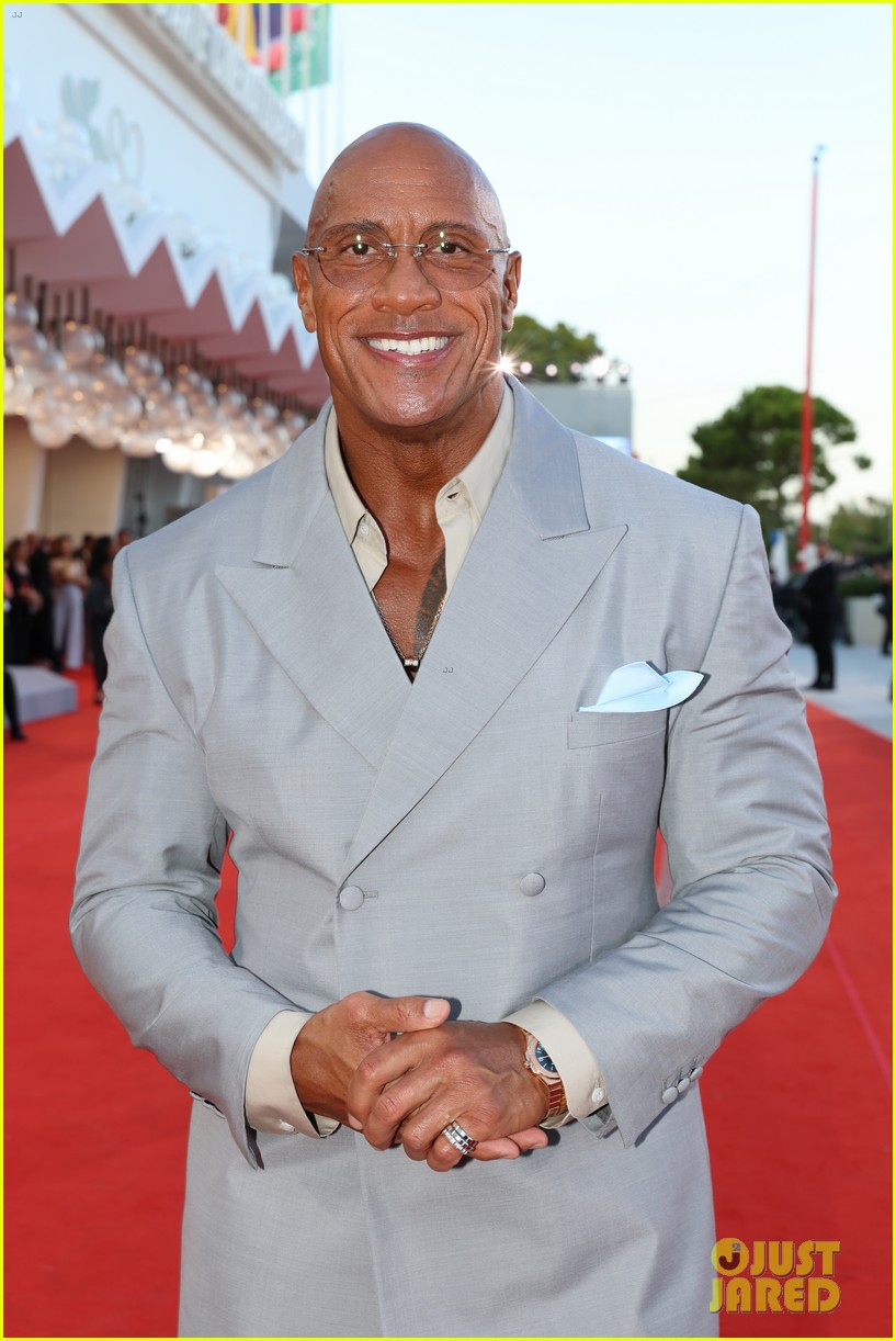 Emily Blunt & Dwayne 'The Rock' Johnson Reunite for 'The Smashing ...