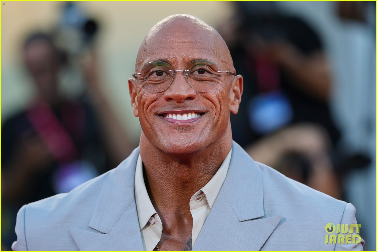 Emily Blunt & Dwayne 'The Rock' Johnson Reunite for 'The Smashing ...