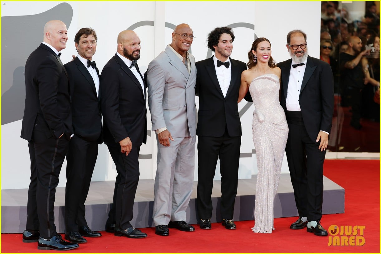 Emily Blunt & Dwayne 'The Rock' Johnson Reunite for 'The Smashing ...