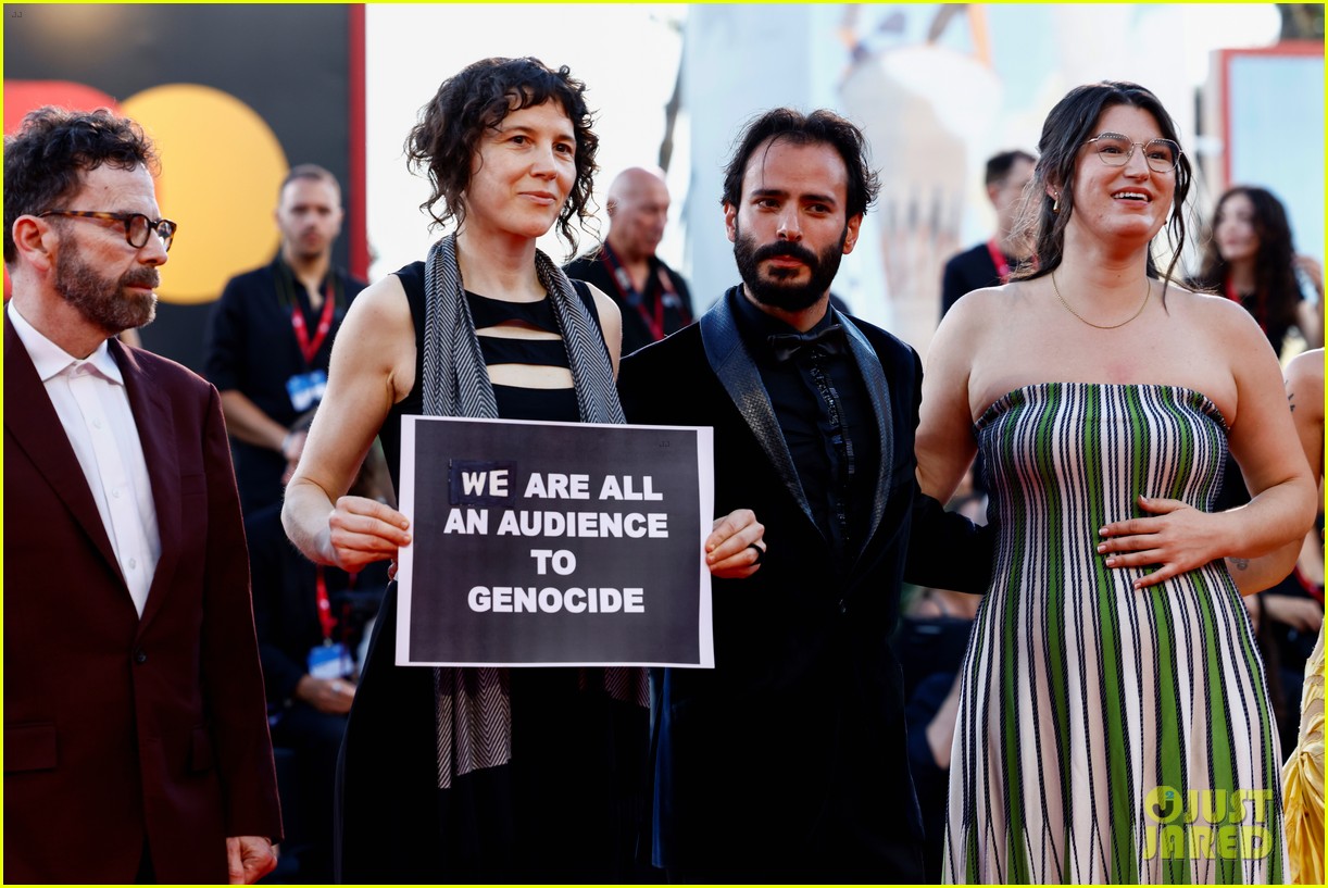 Emily Blunt & Dwayne 'The Rock' Johnson Reunite for 'The Smashing ...