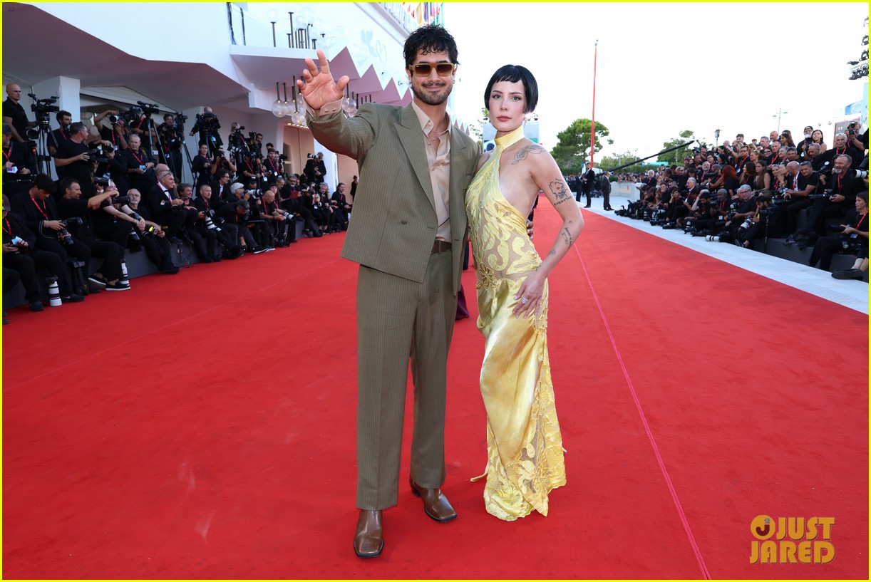 Emily Blunt & Dwayne 'The Rock' Johnson Reunite for 'The Smashing ...