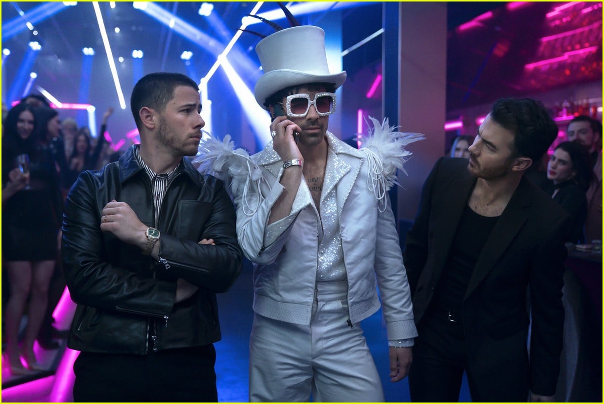 'A Very Jonas Christmas' Trailer: Jonas Brothers Lead Star-Studded Cast in New Disney+ Holiday ...