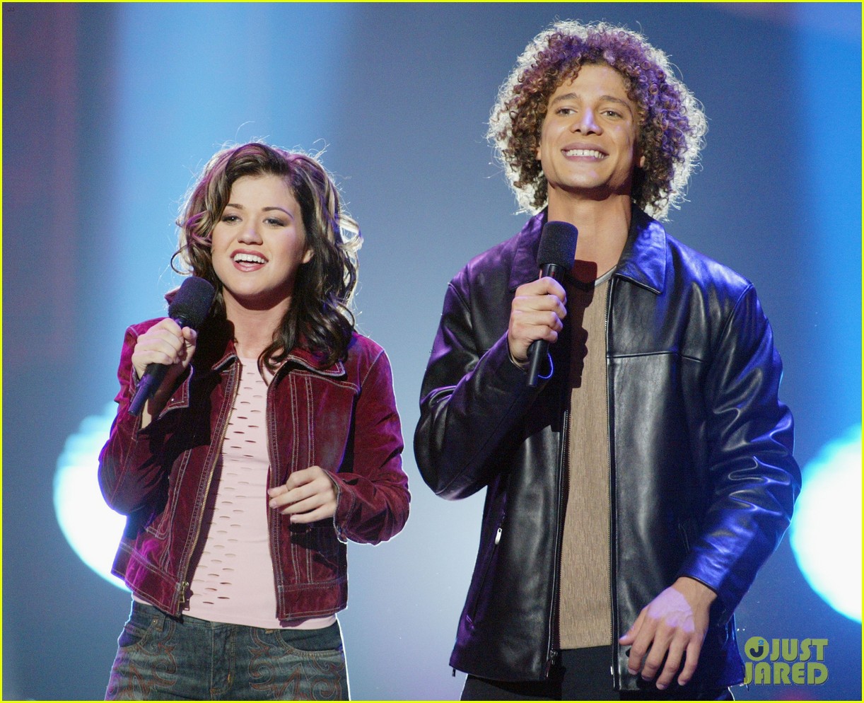 Kelly Clarkson Returns to Social Media to Reflect on Winning 'American ...