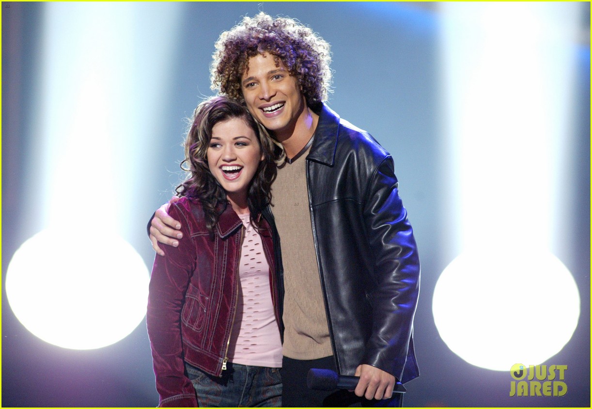 Kelly Clarkson Returns to Social Media to Reflect on Winning 'American ...