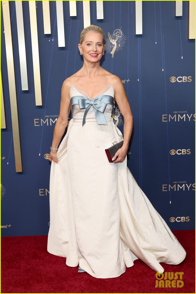 The Pitt's Katherine LaNasa Wins First Emmy, Walks Red Carpet with Husband Grant Show!: Photo ...