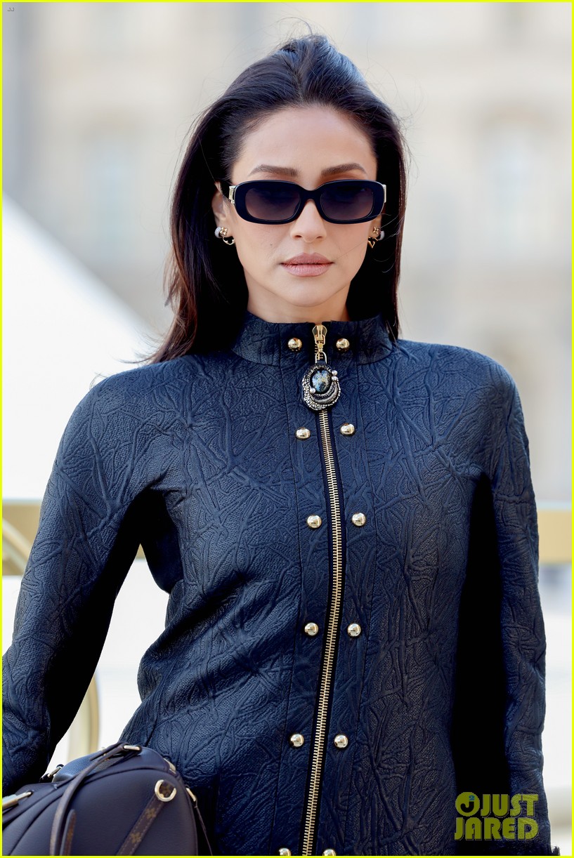 Louis Vuitton's Star-Studded Fashion Show Brings Out Zendaya, Emma ...