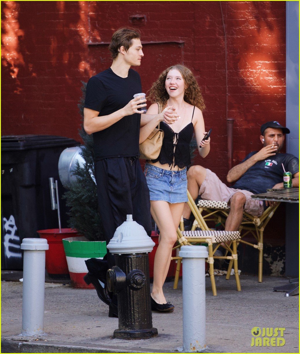 Mingus Reedus Holds Hands with Mystery Girl After Recent Arrest: Photo ...