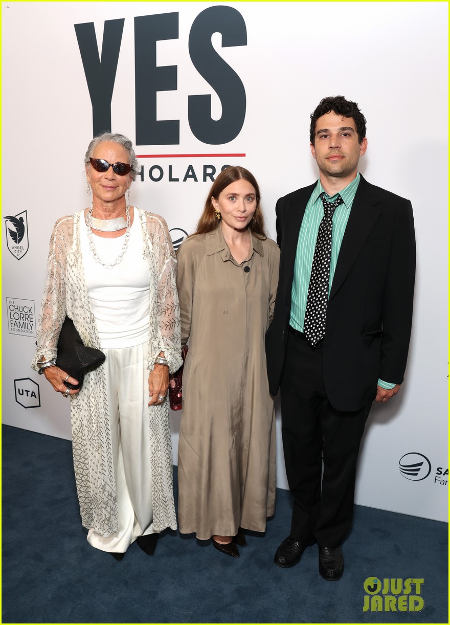 Mary-Kate & Ashley Olsen Make Rare Public Appearances on Different ...