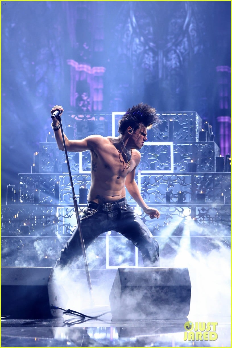 Yungblud, Steven Tyler, & Joe Perry Pay Tribute to Ozzy Osbourne at MTV VMAs 2025 - Watch Now ...