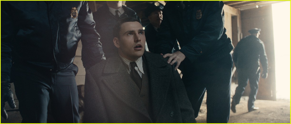 Charlie Hunnam Goes Full Frontal, Tortures Addison Rae in 'Monster: The ...