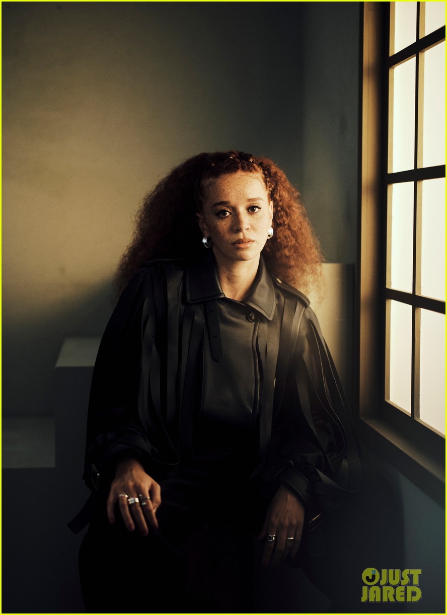 Scarlett Johansson Brings Her Directorial Debut 'Eleanor the Great' to Toronto Film Festival ...