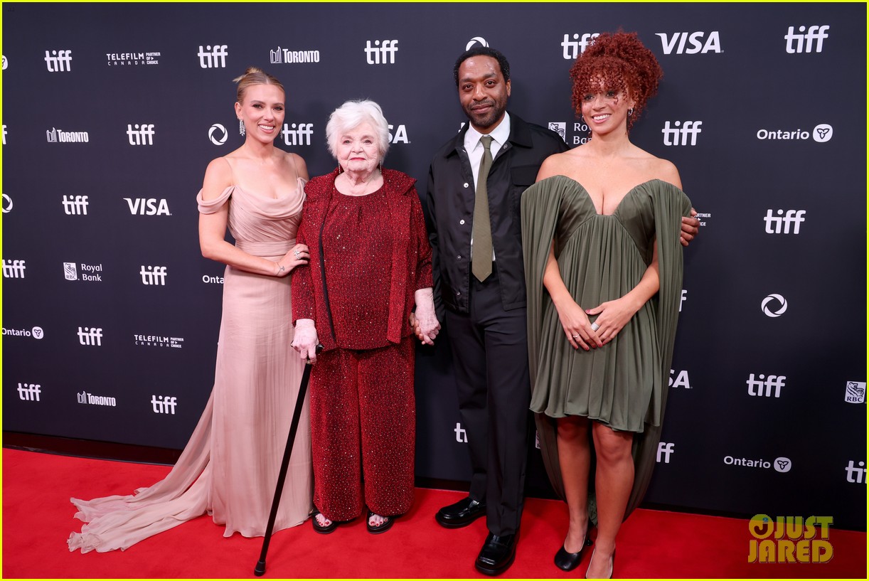 Scarlett Johansson Displays Back Tattoos in Backless Gown at 'Eleanor ...