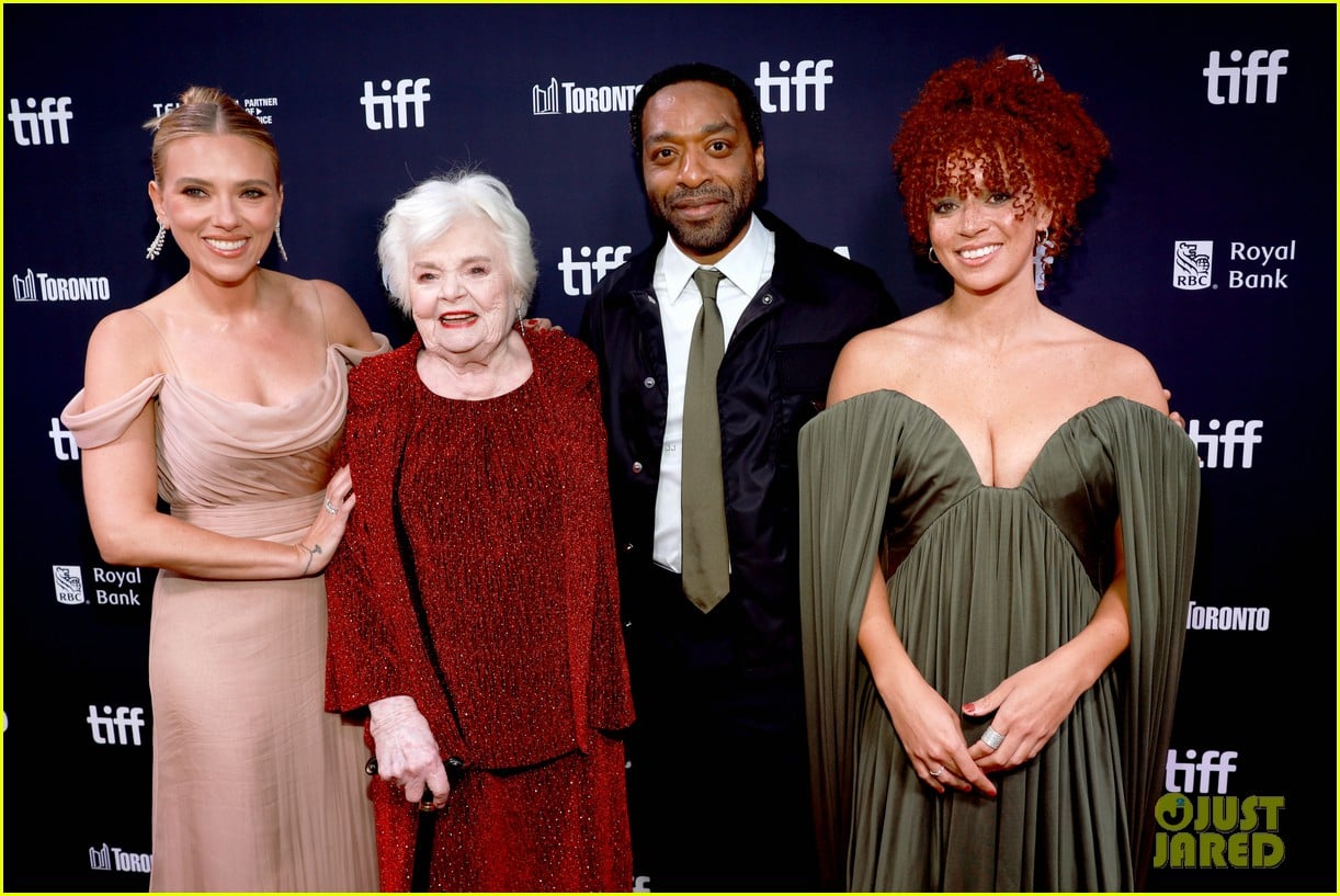 Scarlett Johansson Displays Back Tattoos in Backless Gown at 'Eleanor ...