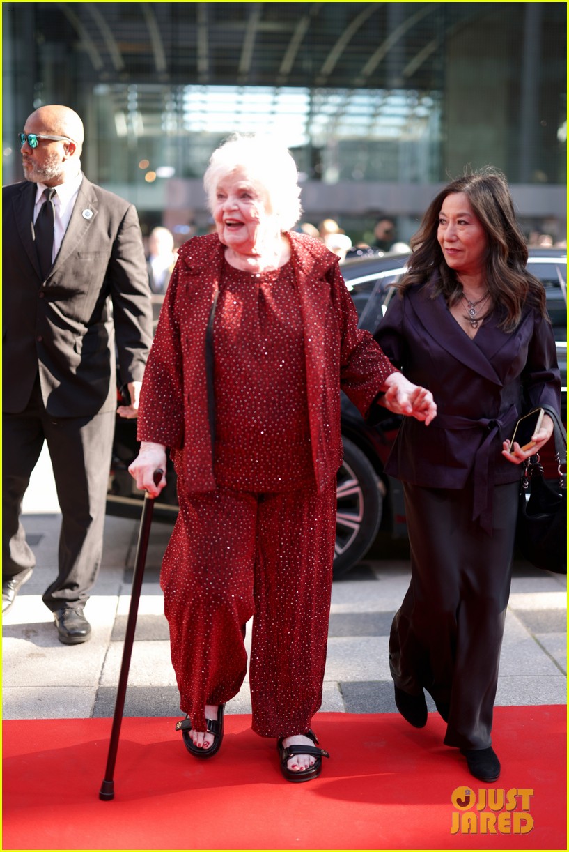 Scarlett Johansson Displays Back Tattoos in Backless Gown at 'Eleanor ...