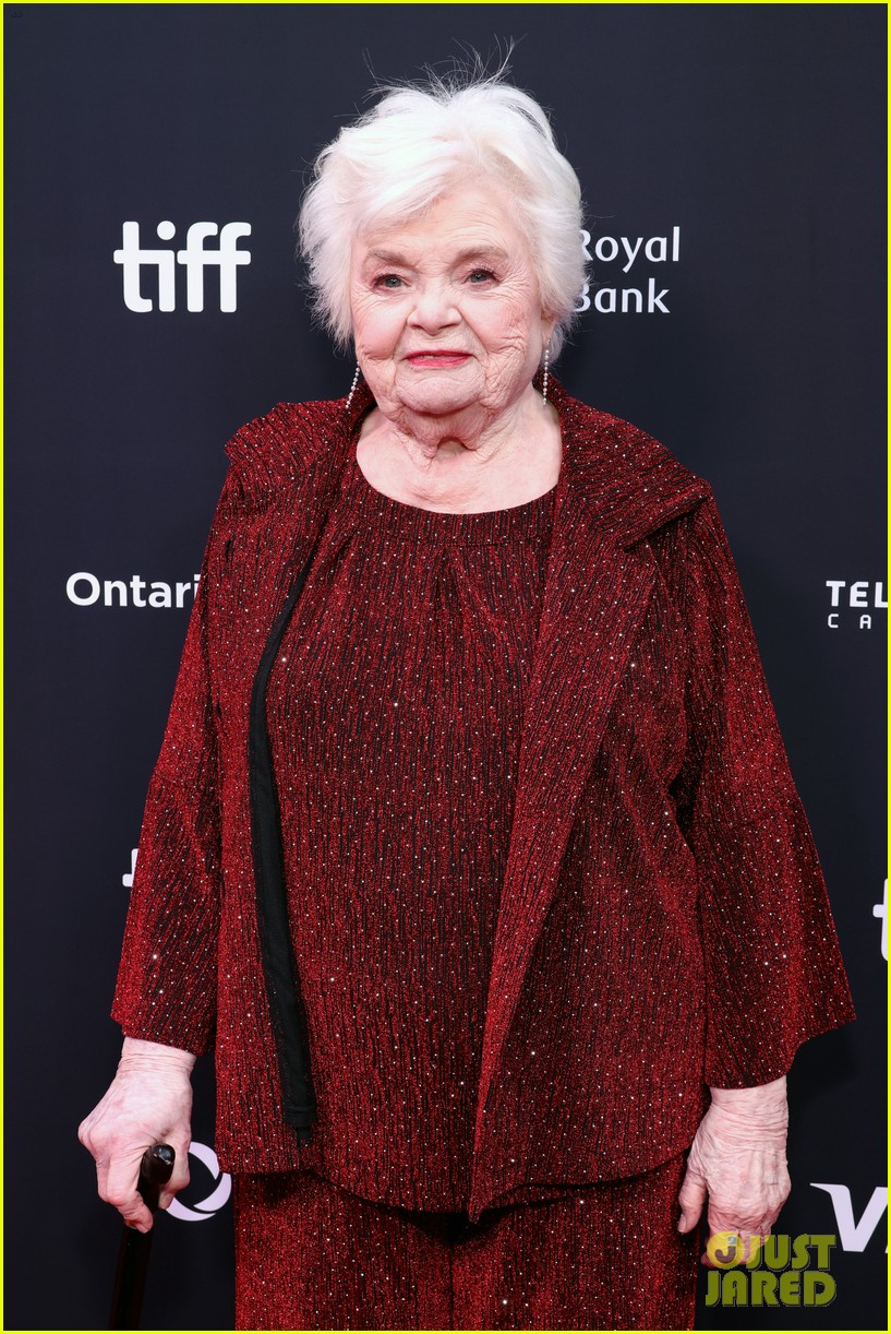 Scarlett Johansson Displays Back Tattoos in Backless Gown at 'Eleanor ...