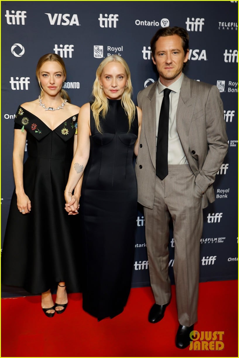 Amanda Seyfried Had to Change Her Singing Style for Role in Musical ...